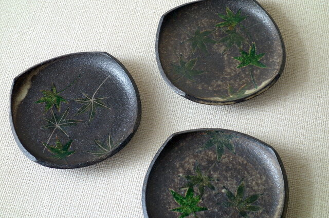 四方皿（銀彩青もみじe） | iichi 日々の暮らしを心地よくするハンドメイドやアンティークのマーケットプレイス