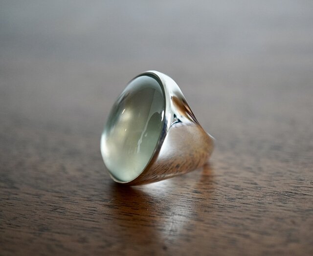 prehnite ring | iichi 日々の暮らしを心地よくするハンドメイドやアンティークのマーケットプレイス