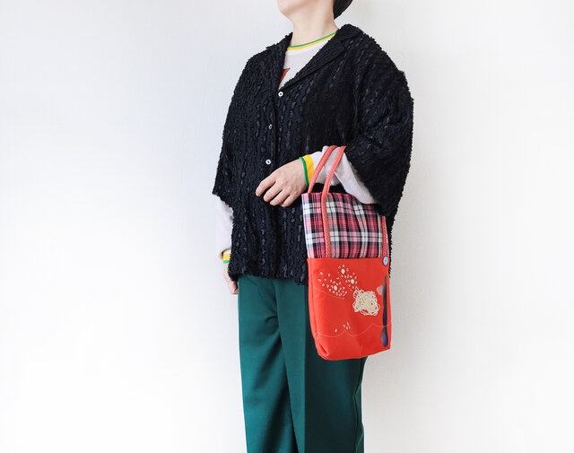 A4miniバッグ赤T | iichi 日々の暮らしを心地よくするハンドメイドやアンティークのマーケットプレイス