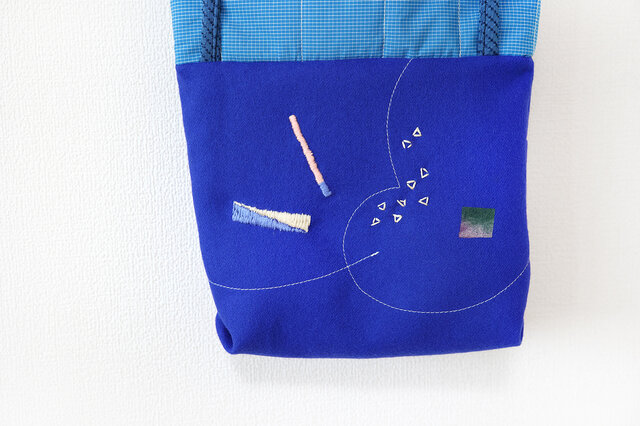 A4miniバッグ青GC | iichi 日々の暮らしを心地よくするハンドメイドやアンティークのマーケットプレイス