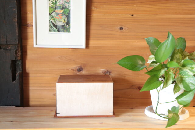 想い出を仕舞う箱 | iichi 日々の暮らしを心地よくするハンドメイドやアンティークのマーケットプレイス