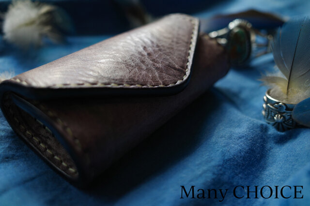 イタリアンバケッタレザー・アラスカ・キーケース（モカ） | iichi 日々の暮らしを心地よくするハンドメイドやアンティークのマーケットプレイス