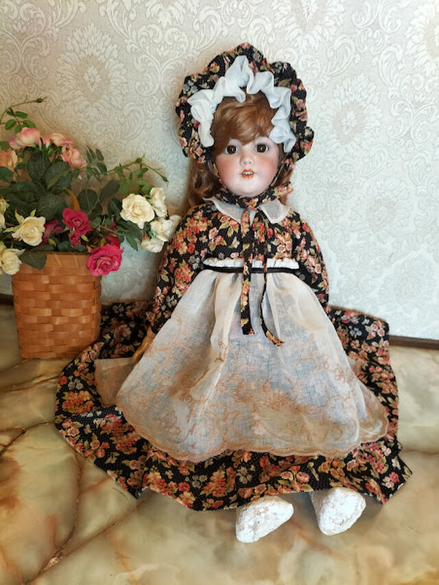 ドール背丈65～68cm用 クラシカルカラーのドレスとオーバースカートとボネ | iichi 日々の暮らしを心地よくするハンドメイドやアンティークのマーケットプレイス