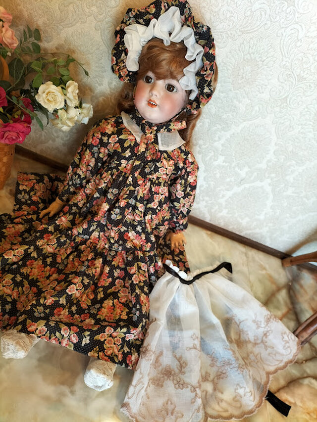 ドール背丈65～68cm用 クラシカルカラーのドレスとオーバースカートとボネ | iichi 日々の暮らしを心地よくするハンドメイドやアンティークのマーケットプレイス