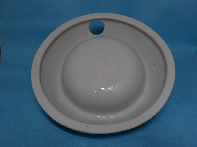 餌入れ 4 | iichi 日々の暮らしを心地よくするハンドメイドやアンティークのマーケットプレイス