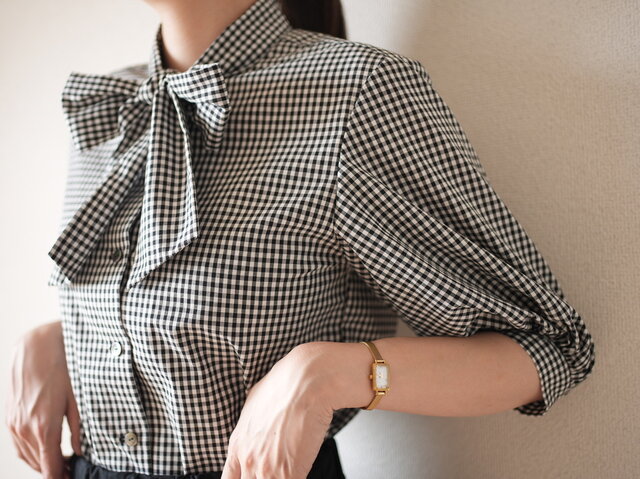 ギンガムチェック ️ボウタイブラウス No.308 | iichi 日々の暮らしを心地よくするハンドメイドやアンティークのマーケットプレイス