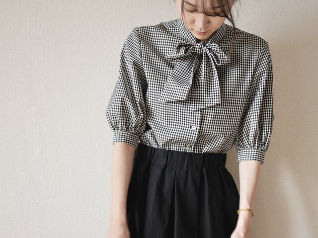 ギンガムチェック ️ボウタイブラウス No.308 | iichi 日々の暮らしを心地よくするハンドメイドやアンティークのマーケットプレイス