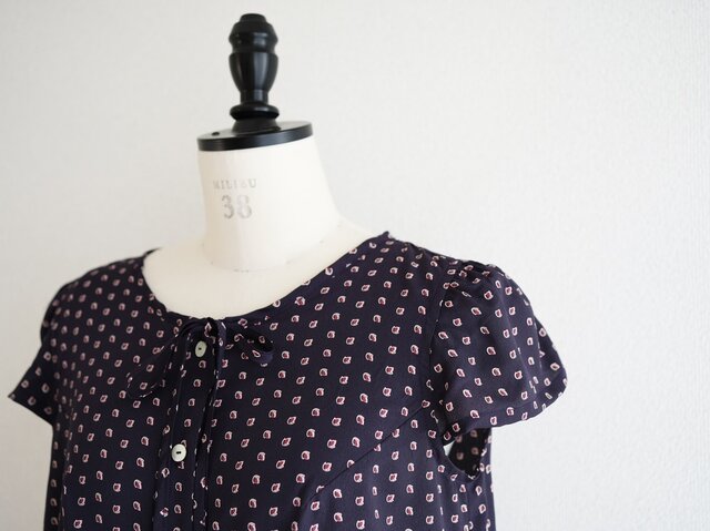 フレンチレトロな前開きリボンワンピ ・パープル系 No.298 | iichi 日々の暮らしを心地よくするハンドメイドやアンティークのマーケットプレイス