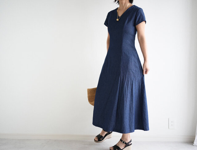 プリンセスラインのデニムワンピース No.300 | iichi 日々の暮らしを心地よくするハンドメイドやアンティークのマーケットプレイス