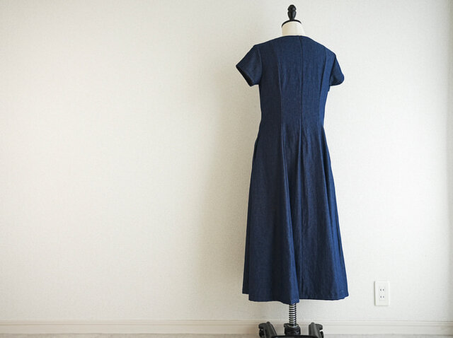 プリンセスラインのデニムワンピース No.300 | iichi 日々の暮らしを心地よくするハンドメイドやアンティークのマーケットプレイス