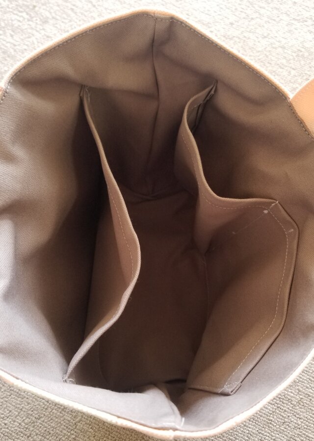 春色帆布パッチバッグNo.4 | iichi 日々の暮らしを心地よくするハンドメイドやアンティークのマーケットプレイス