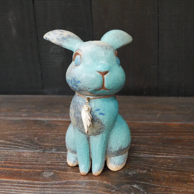 青色の瞳の葉影うさぎ no.25 | iichi 日々の暮らしを心地よくするハンドメイドやアンティークのマーケットプレイス