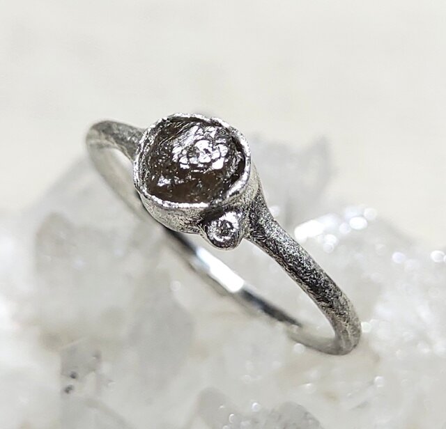 鉱物の表情 rough diamond*925 ring | iichi 日々の暮らしを心地よくするハンドメイドやアンティークのマーケットプレイス