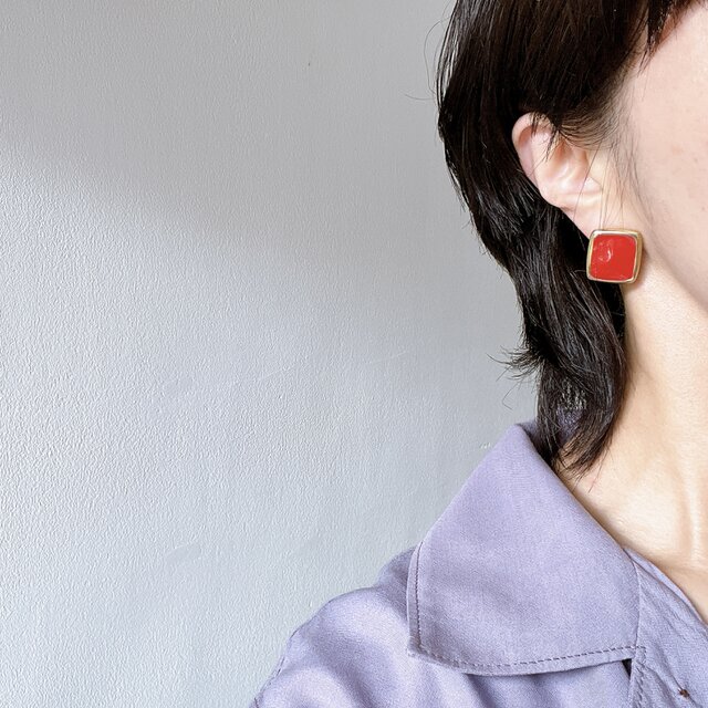 PM42-【 Monet 】モネ・ヴィンテージピアス Red Enamel and Gold Tone Rectangular | iichi 日々の暮らしを心地よくするハンドメイドや ...