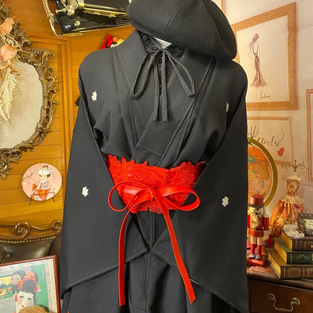 和洋折衷 黒留袖 着物 リメイク ワンピース ドレス ハンドメイド レトロ 古着 和 モダン 黒/ブラック TKW-32 | iichi 日々の暮らしを心地よくするハンドメイドやアンティークの ...