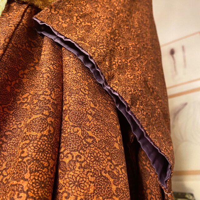 和洋折衷 着物 リメイク ワンピース ドレス サッシュベルト レトロ 古着 和 モダン 素敵な小紋 ハンドメイド KW-345 | iichi 日々の暮らしを心地よくするハンドメイドや ...