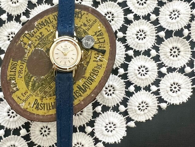 アンティーク時計 No.18 (Enicar) | iichi 日々の暮らしを心地よくするハンドメイドやアンティークのマーケットプレイス