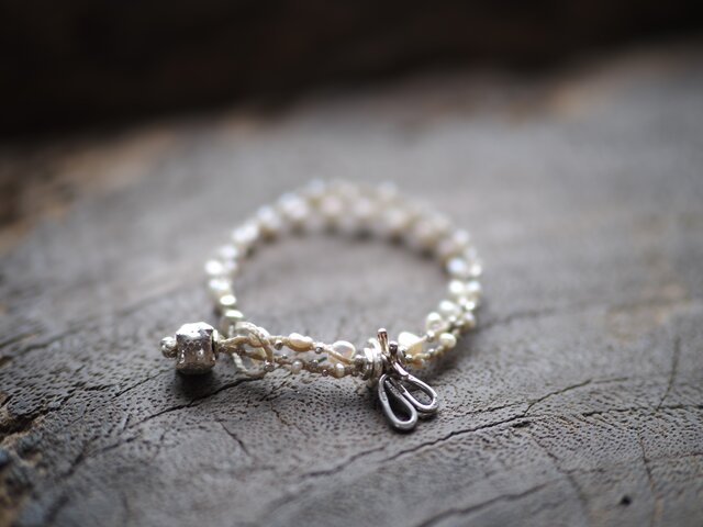 -Pearl・Silver- braid double bracelet | iichi 日々の暮らしを心地よくするハンドメイドやアンティークのマーケットプレイス