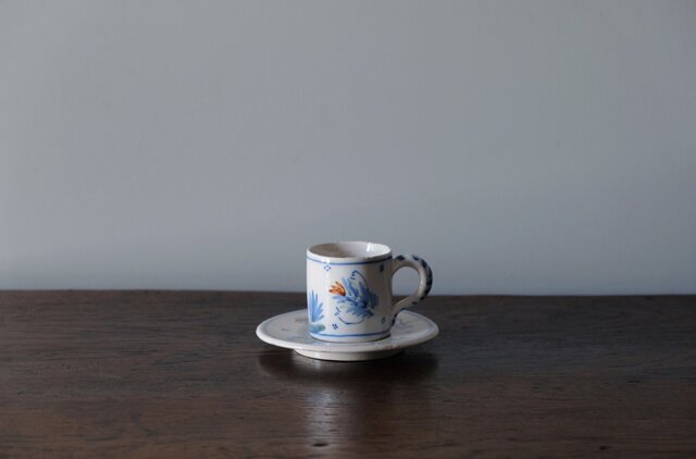 カンペール焼 デミタス カップ アンド ソーサー アンティーク 0501746 | iichi 日々の暮らしを心地よくするハンドメイドやアンティークのマーケットプレイス