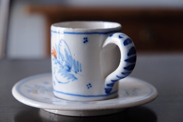 カンペール焼 デミタス カップ アンド ソーサー アンティーク 0501746 | iichi 日々の暮らしを心地よくするハンドメイドやアンティークのマーケットプレイス