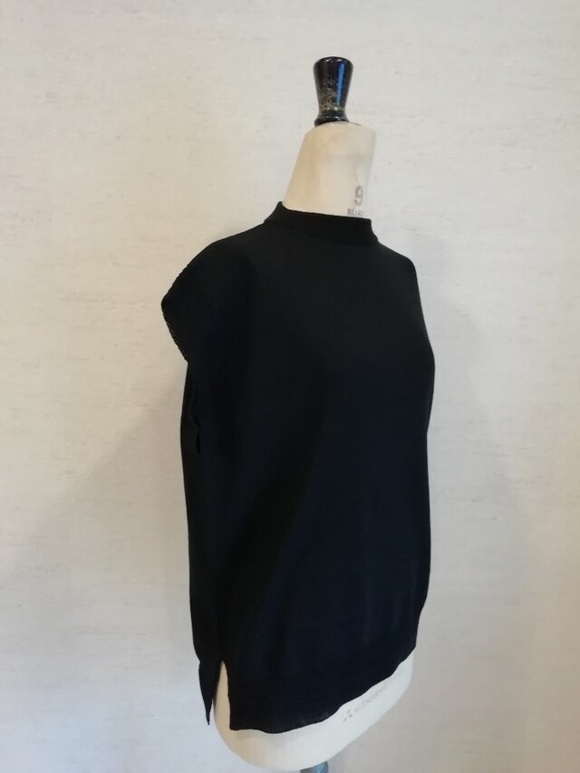 【新色】通気性 コットン100％ギマ加工 家庭で洗えるモックネックノースリ(01042) ブラック | iichi 日々の暮らしを心地よくするハンドメイドやアンティークのマーケットプレイス
