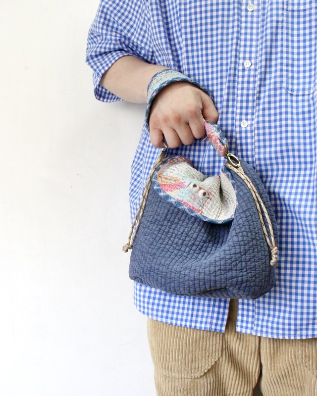 personal effect bag MAMOGURUMI BL | iichi 日々の暮らしを心地よくするハンドメイドやアンティークのマーケットプレイス