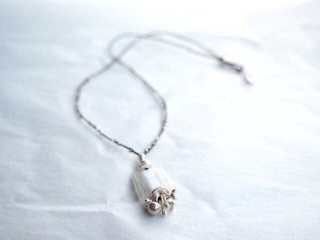 -Desert opal- braid pendant | iichi 日々の暮らしを心地よくするハンドメイドやアンティークのマーケットプレイス