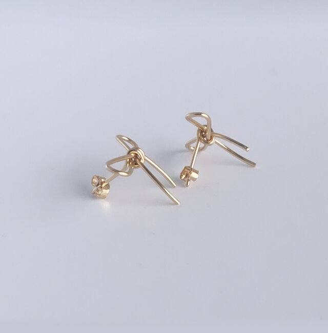 【春の福袋】【期間限定】connection bangle & Ruban バングル ピアス セット | iichi 日々の暮らしを心地よくするハンドメイドやアンティークのマーケットプレイス