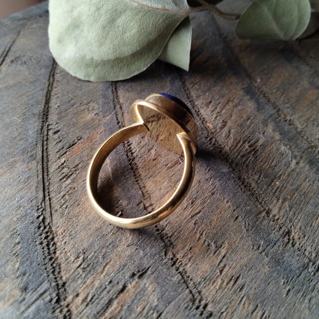 lapis lazuli brass ring | iichi 日々の暮らしを心地よくするハンドメイドやアンティークのマーケットプレイス