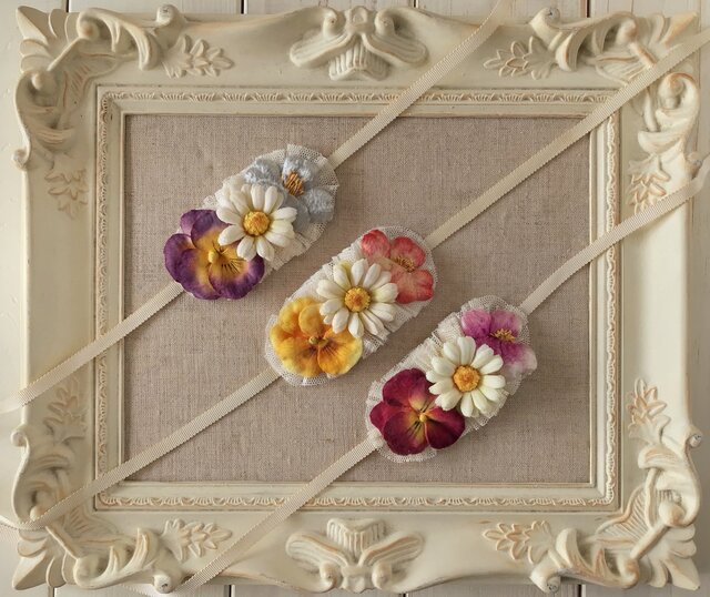 ドール用パンジーとデイジーのスモールヘッドドレス(MLフリー・ラズベリー) | iichi 日々の暮らしを心地よくするハンドメイドやアンティークのマーケットプレイス