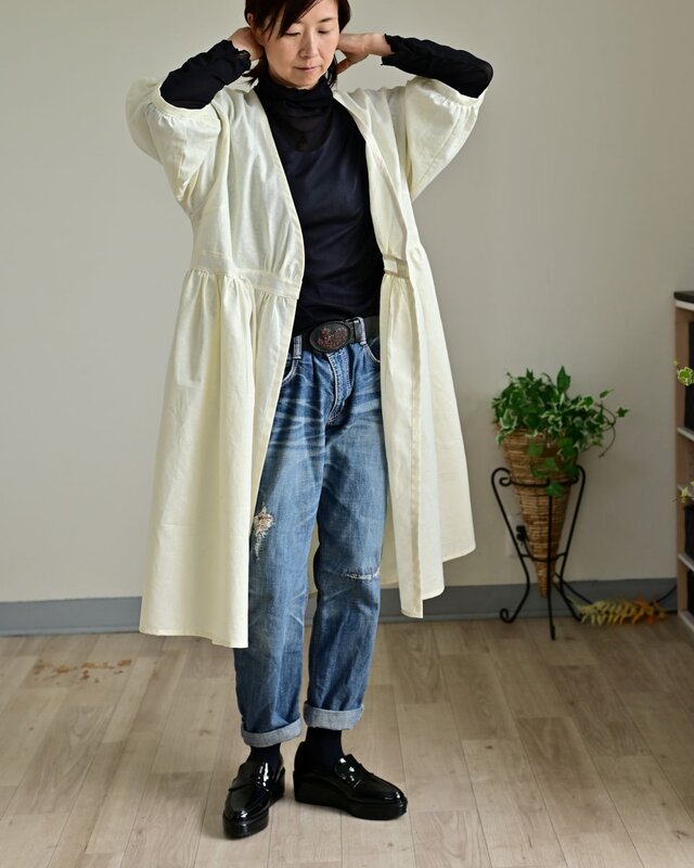 ナチュラルコットンリネンのローブ：アイボリー | iichi 日々の暮らしを心地よくするハンドメイドやアンティークのマーケットプレイス