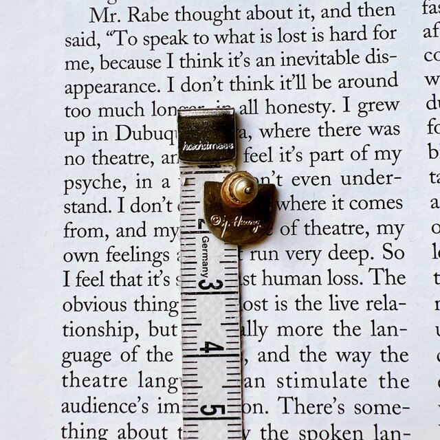 P453-ヴィンテージピアス U.S.A. 1980s Gold filled red & black | iichi 日々の暮らしを心地よくするハンドメイドやアンティークのマーケットプレイス