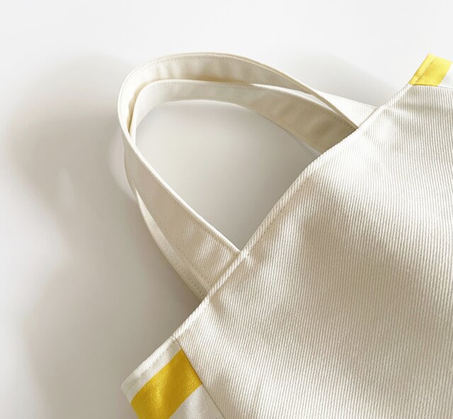 イエローボーダー キナリのラウンド型バッグ しましま 黄色 A4 | iichi 日々の暮らしを心地よくするハンドメイドやアンティークのマーケットプレイス