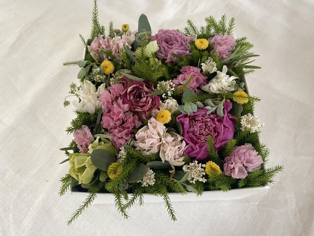 母の日フラワーBOX(W) | iichi 日々の暮らしを心地よくするハンドメイドやアンティークのマーケットプレイス