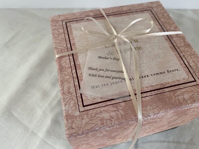 母の日フラワーBOX(P) | iichi 日々の暮らしを心地よくするハンドメイドやアンティークのマーケットプレイス