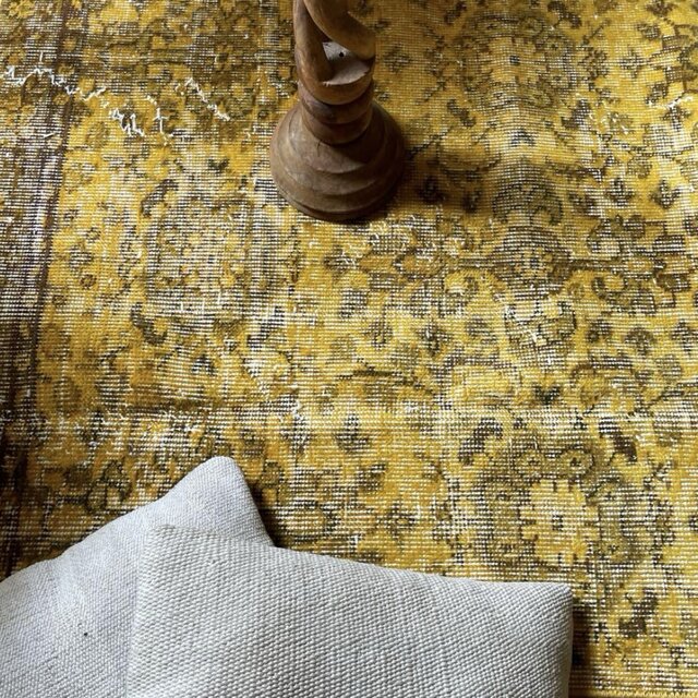 80×204 フローラルボタニカル イエローオーバダイ トルコヴィンテージラグ | iichi 日々の暮らしを心地よくするハンドメイドやアンティークのマーケットプレイス