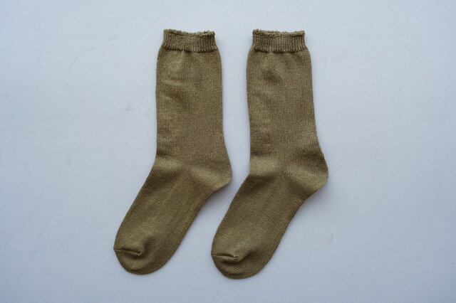 リネンニット ソックス（モスグリーン）22-24cm | iichi 日々の暮らしを心地よくするハンドメイドやアンティークのマーケットプレイス