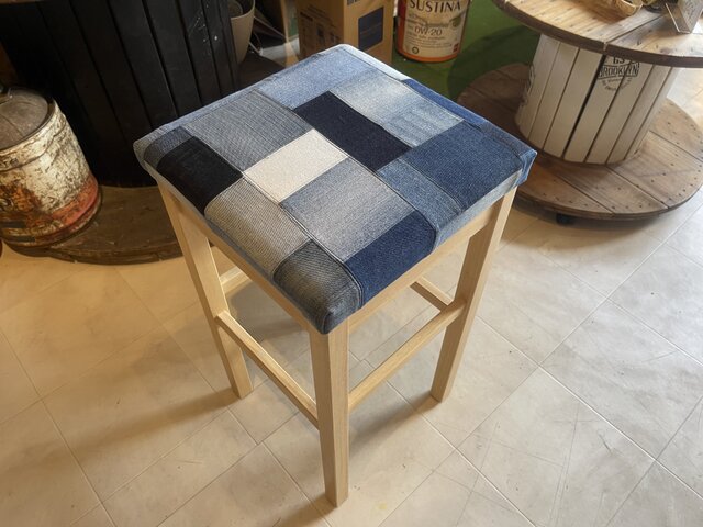 在庫あり 即納 Ok Hotaru 椅子 キッチン スツール リビング 家具 天然木 無垢材 | iichi 日々の暮らしを心地よくするハンドメイドやアンティークのマーケットプレイス