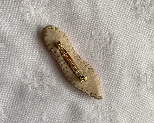 shoe shoe shoe刺繍ブローチNo.89 | iichi 日々の暮らしを心地よくするハンドメイドやアンティークのマーケットプレイス