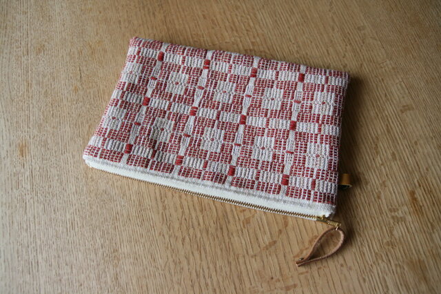 北欧手織りポーチ（レッド）L | iichi 日々の暮らしを心地よくするハンドメイドやアンティークのマーケットプレイス