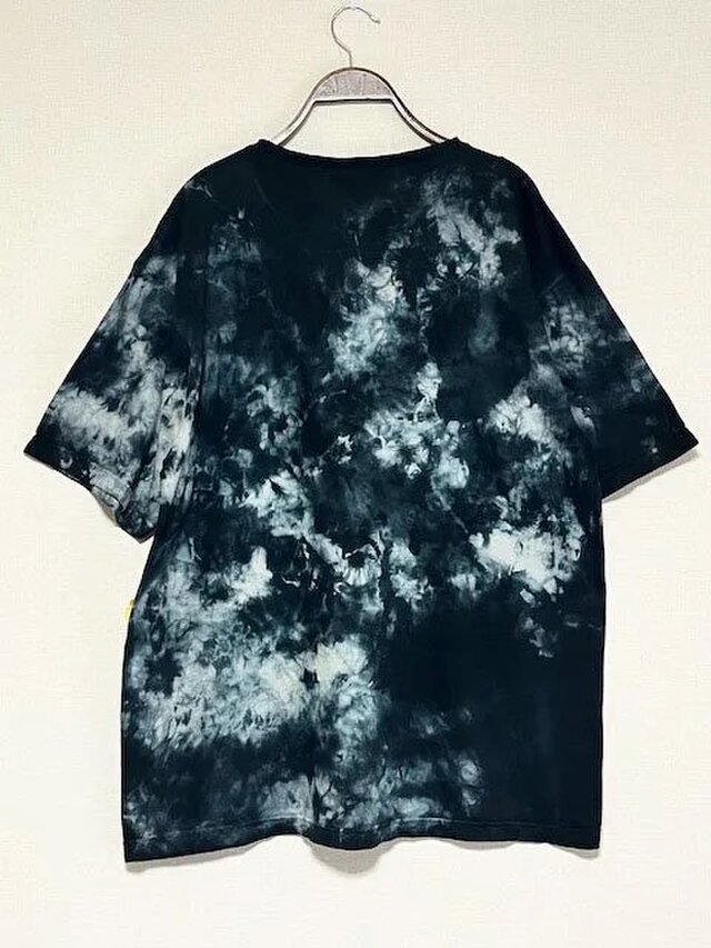 タイダイ染め ヘンリーネックTシャツ XLサイズ ブラック×ベージュ ムラ染め Hippies Dye HD21-47 | iichi 日々の暮らしを心地よくするハンドメイドやアンティークの ...
