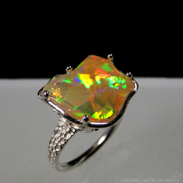 エチオピア オパール リング / Ethiopia Opal Ring llll | iichi 日々の暮らしを心地よくするハンドメイドやアンティークのマーケットプレイス