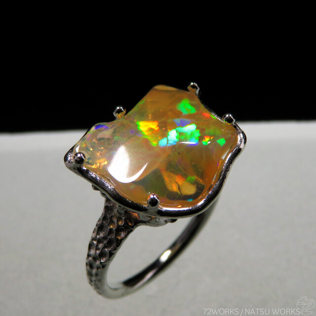 エチオピア オパール リング / Ethiopia Opal Ring llll | iichi 日々の暮らしを心地よくするハンドメイドやアンティークのマーケットプレイス