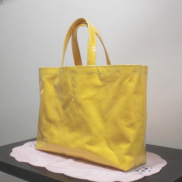 BagビニールA4／真っ黄っ黄 | iichi 日々の暮らしを心地よくするハンドメイドやアンティークのマーケットプレイス