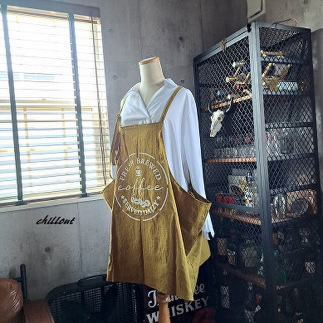 【背中がかわいい】エプロン：マスタード：Coffee：リネン【0705】 | iichi 日々の暮らしを心地よくするハンドメイドやアンティークのマーケットプレイス
