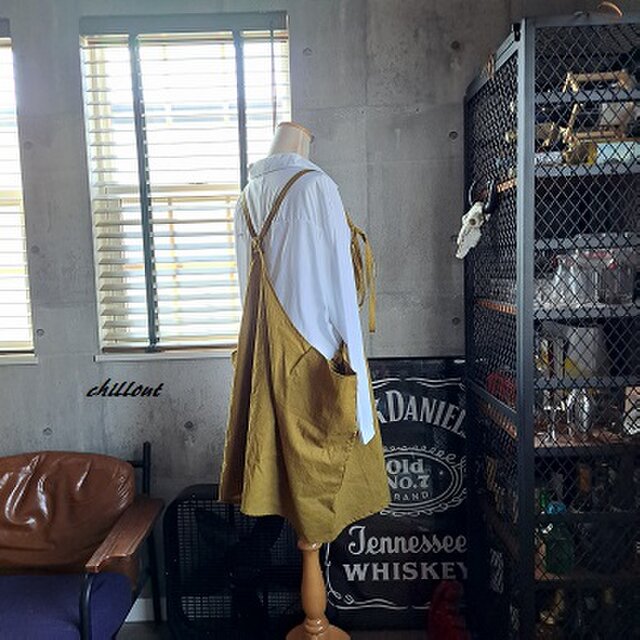 【背中がかわいい】エプロン：マスタード：Coffee：リネン【0705】 | iichi 日々の暮らしを心地よくするハンドメイドやアンティークのマーケットプレイス