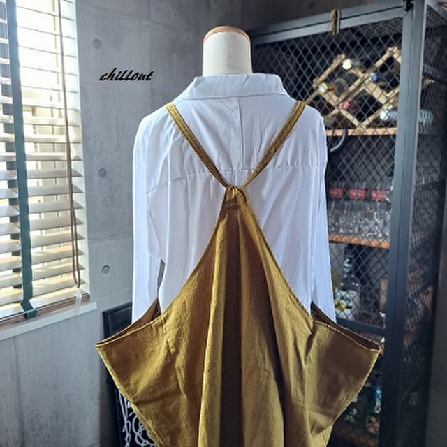 【背中がかわいい】エプロン：マスタード：Coffee：リネン【0705】 | iichi 日々の暮らしを心地よくするハンドメイドやアンティークのマーケットプレイス