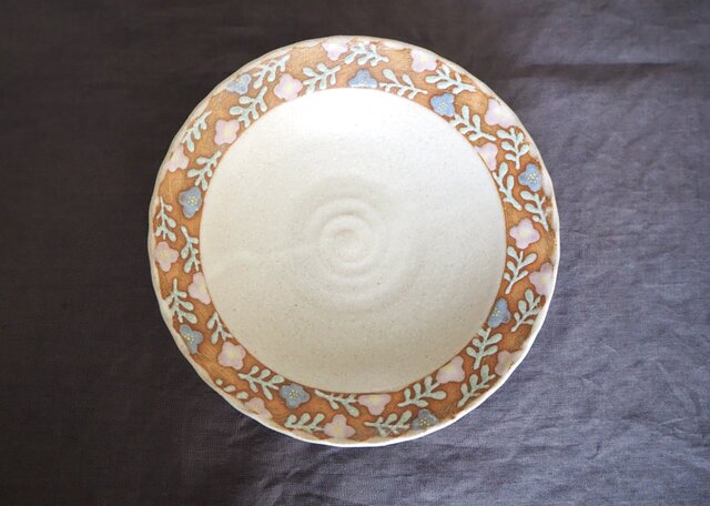 鉢 『Floral Pattern』 | iichi 日々の暮らしを心地よくするハンドメイドやアンティークのマーケットプレイス