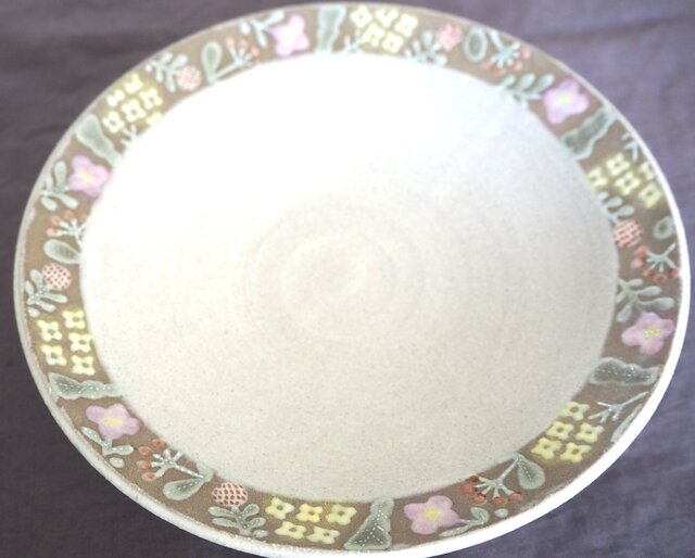 鉢 『Floral Pattern』 | iichi 日々の暮らしを心地よくするハンドメイドやアンティークのマーケットプレイス