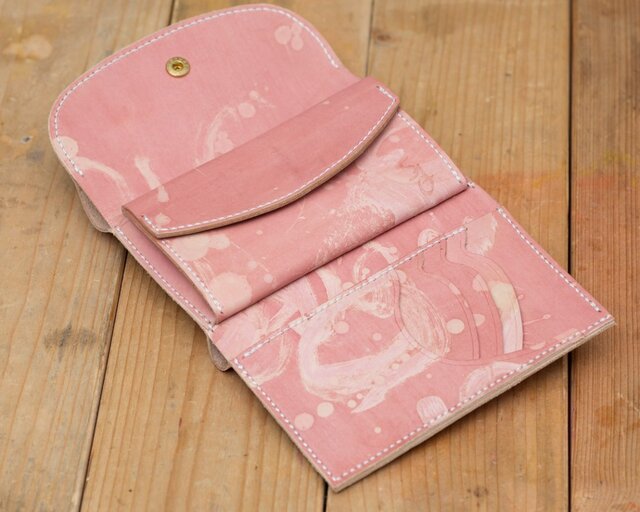 カスタムオーダー専用 Middle Wallet(rakugaki) | iichi 日々の暮らしを心地よくするハンドメイドやアンティークのマーケットプレイス